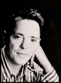 Happy Birthday Bernard Sumner – SYN-MAGAZIN